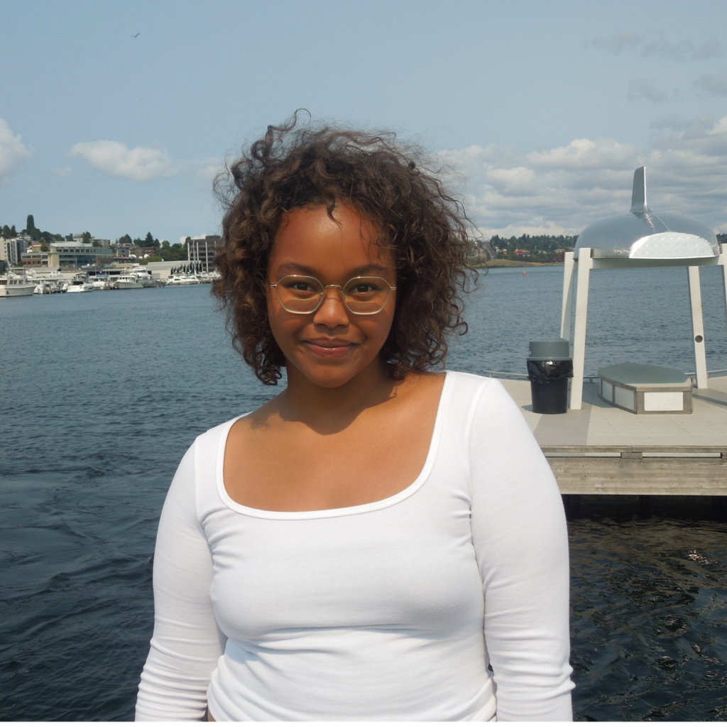 Meet the Interns – ISB High School Interns 2023